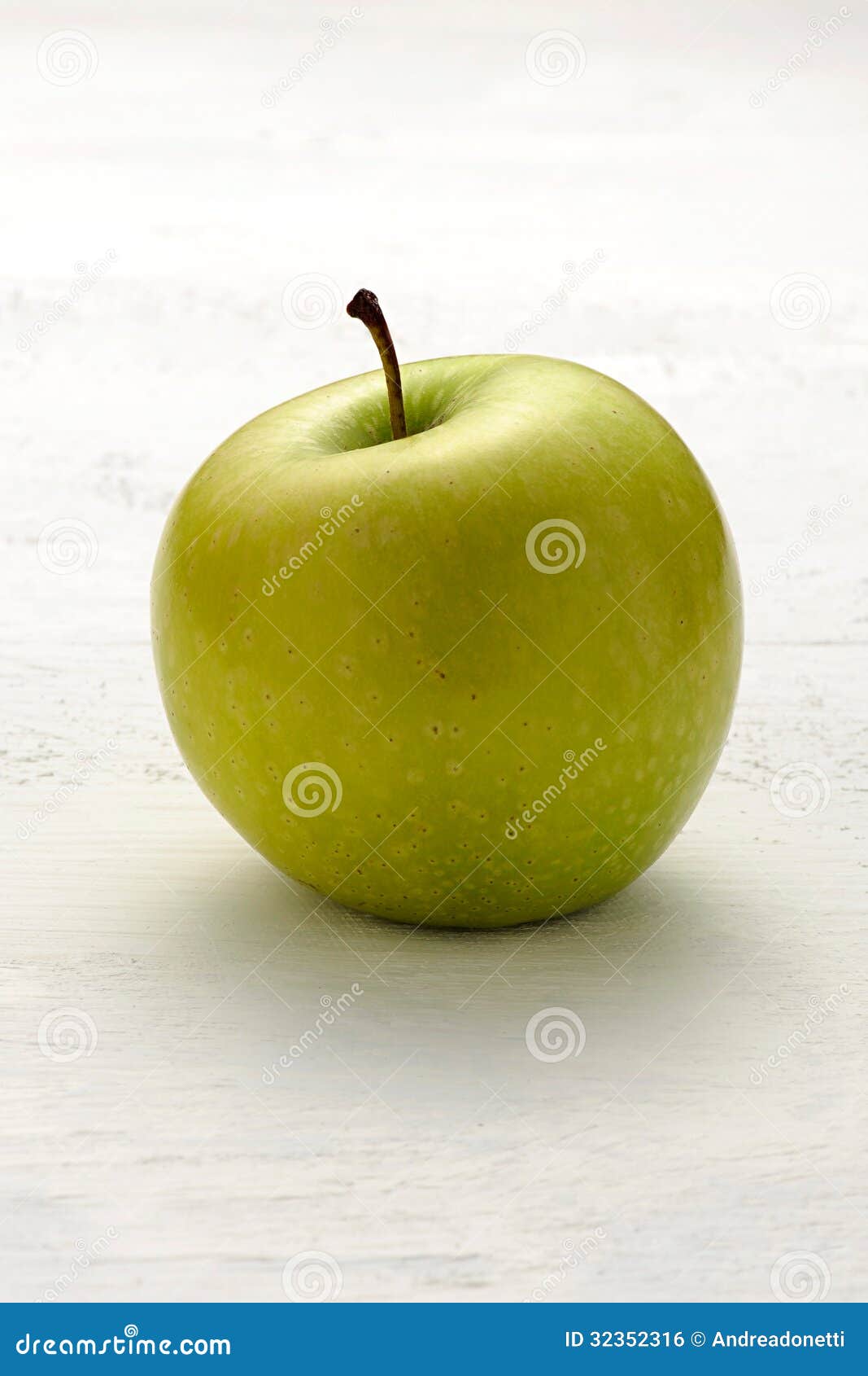 Single green apple stock photo. Image of fruit, fresh - 32352316