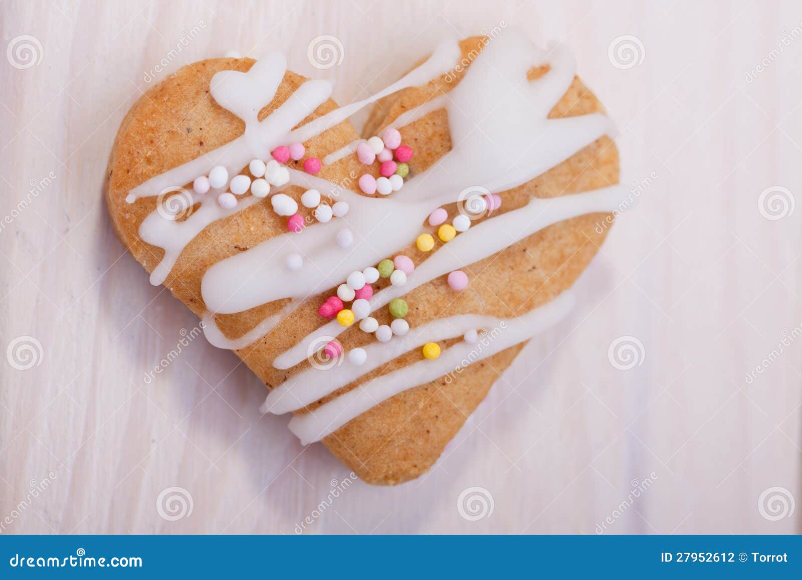 Single Iced Gingerbread Cookie Stock Photo - Image of baked, homemade ...