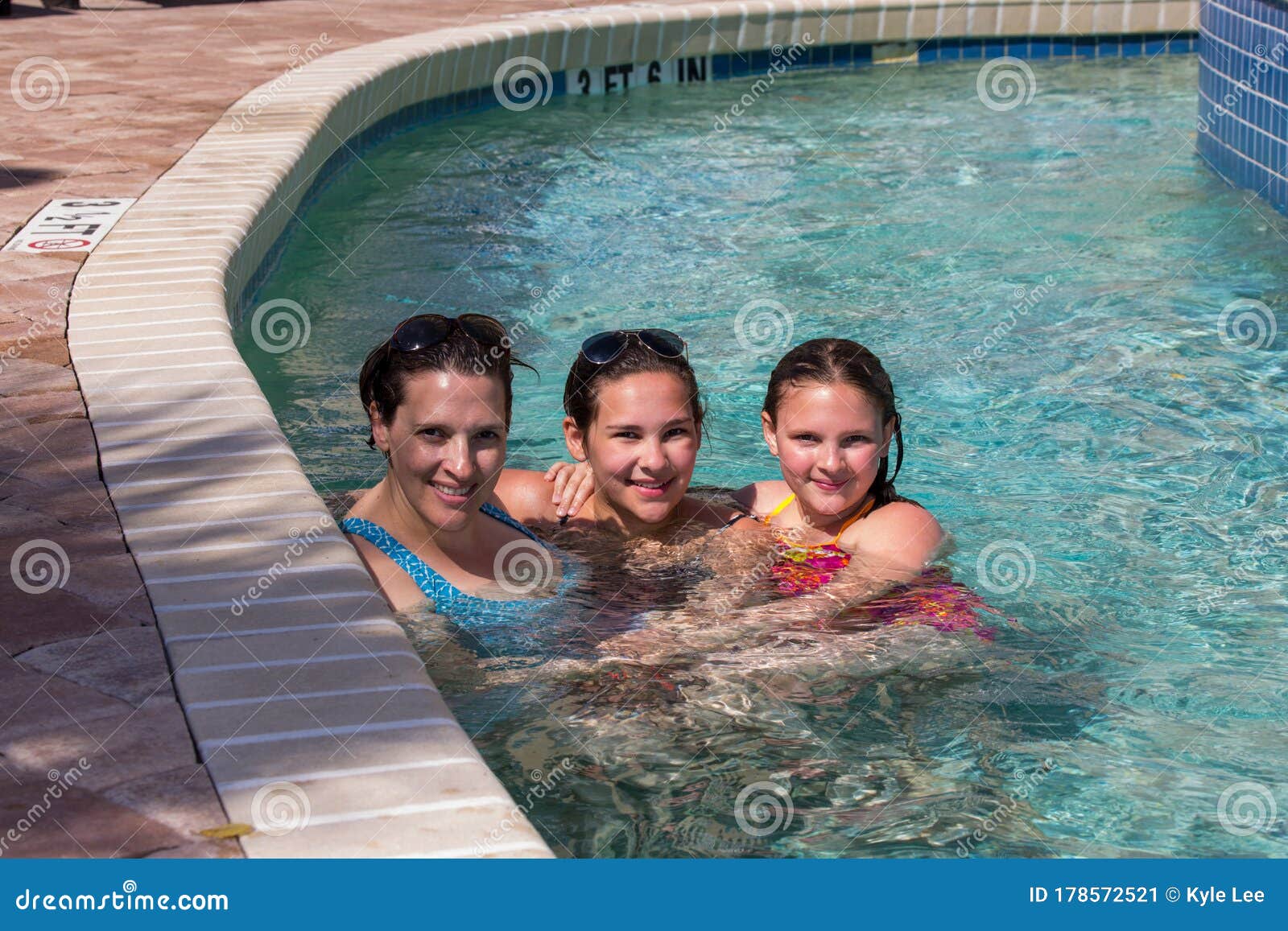 Single Mom With Two Daughters In A Resort Pool Lazy River Stock Image Image Of Daughter Enjoy