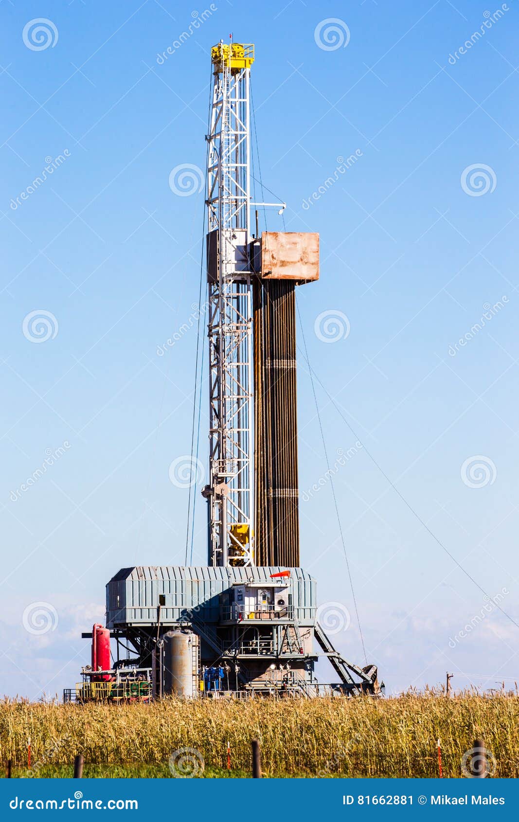 Single Oil Derrick in Wheat Field Stock Image - Image of natural, flag ...