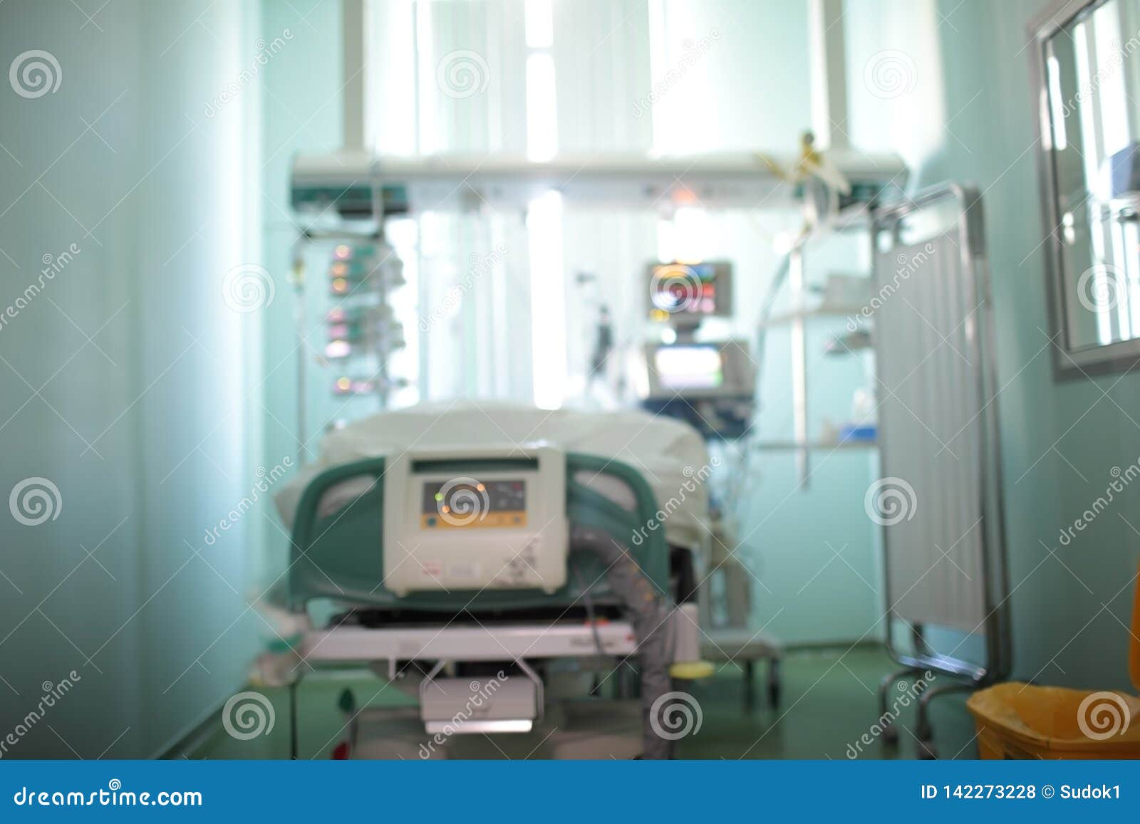 Single Patient Room with Observation Window in the Intensive Care Unit ...