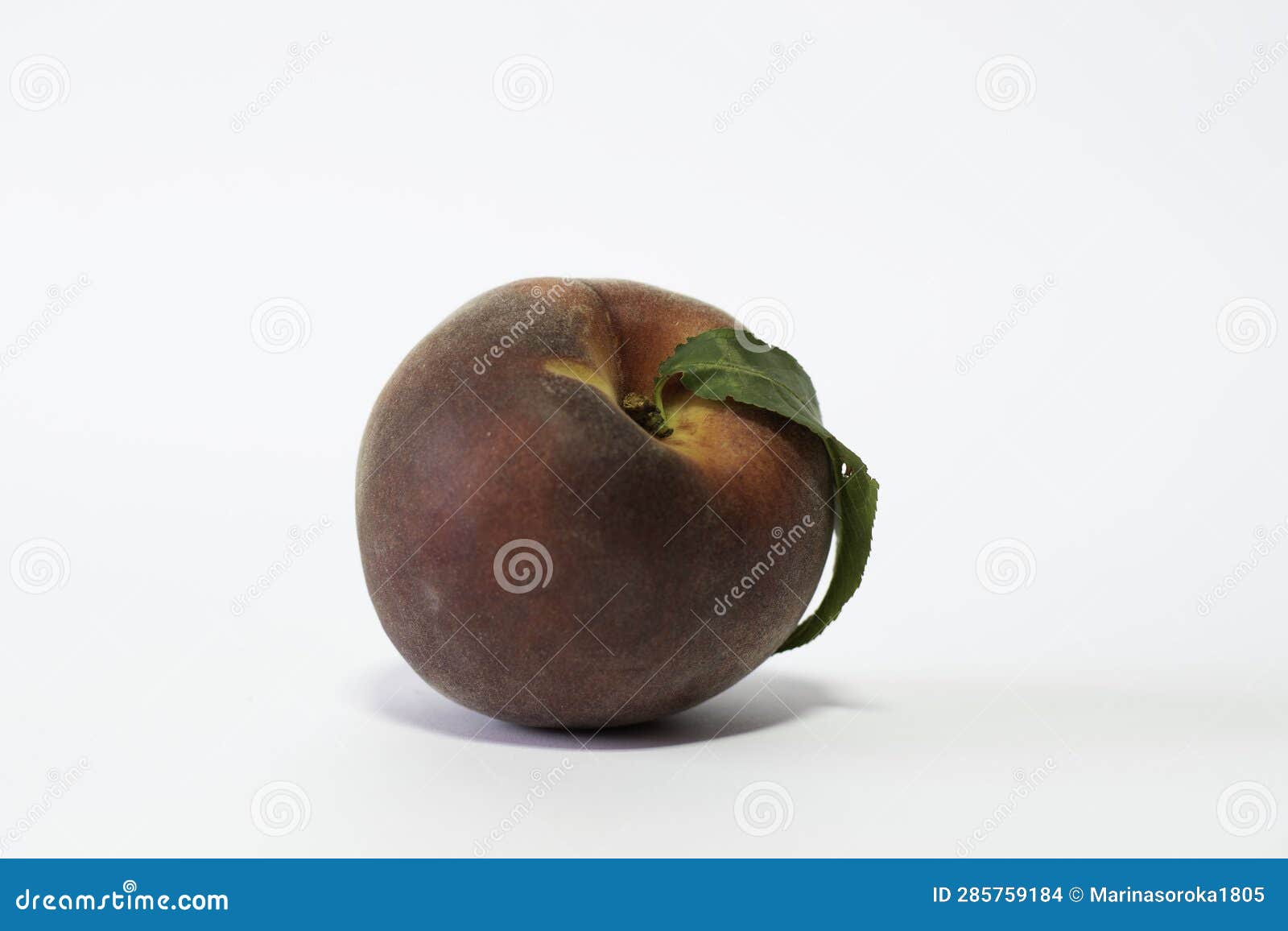 Single Peach Isolated on White Background Stock Photo - Image of white ...