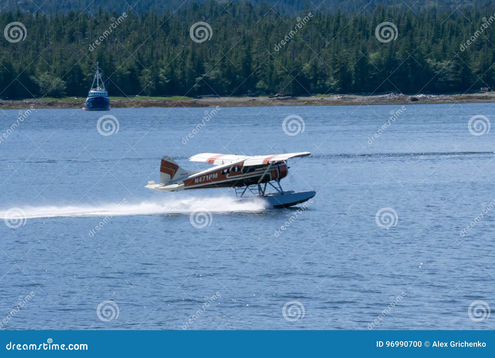 Single Prop Airplane Pontoon Plane Flying in Alaska Mountains Editorial ...