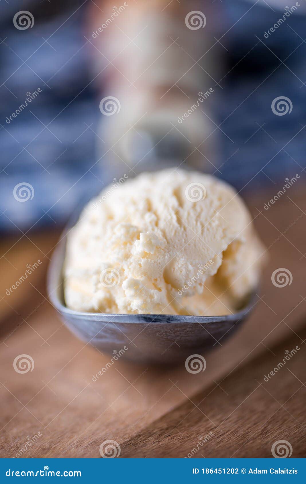 Single Scoop of White Vanilla Ice Cream Stock Photo - Image of cold ...