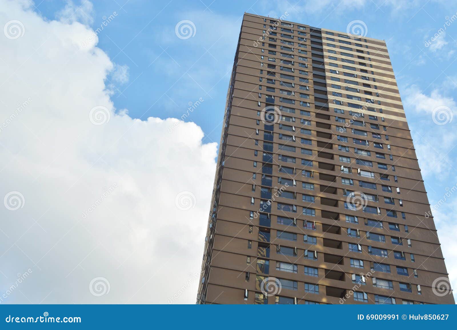 Single Skyscraper building stock image. Image of building - 69009991
