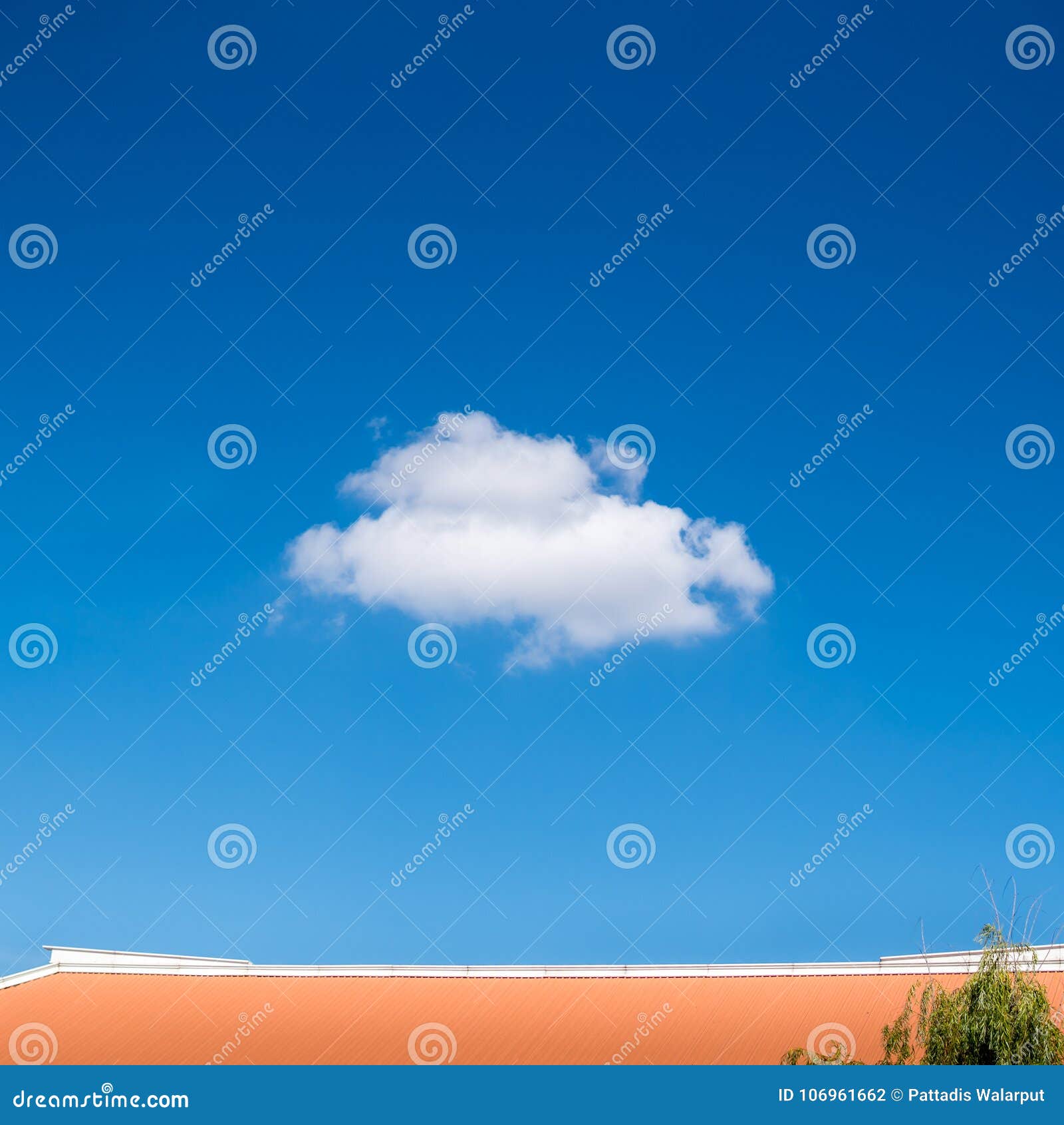 Single Tiny Cloud on Blue Sky. Stock Photo - Image of heaven, light ...