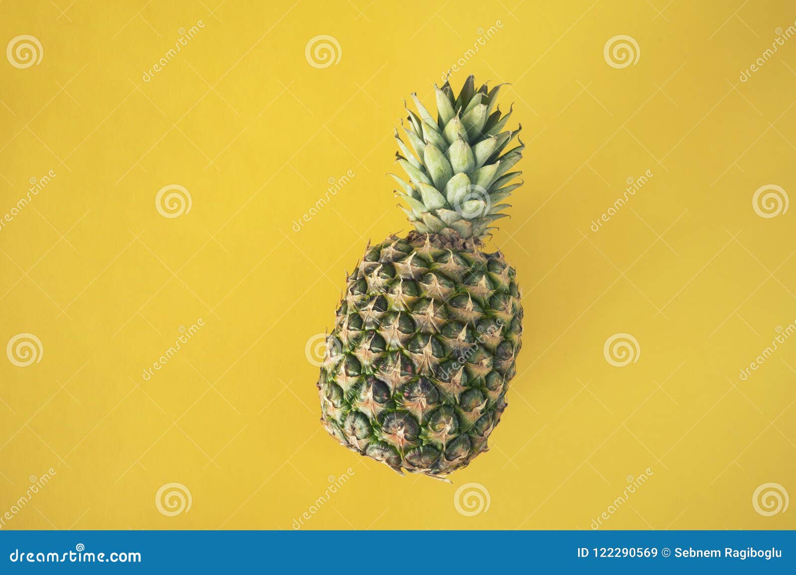 Single Whole Pineapple Top View Stock Image - Image of angle, vitamin ...