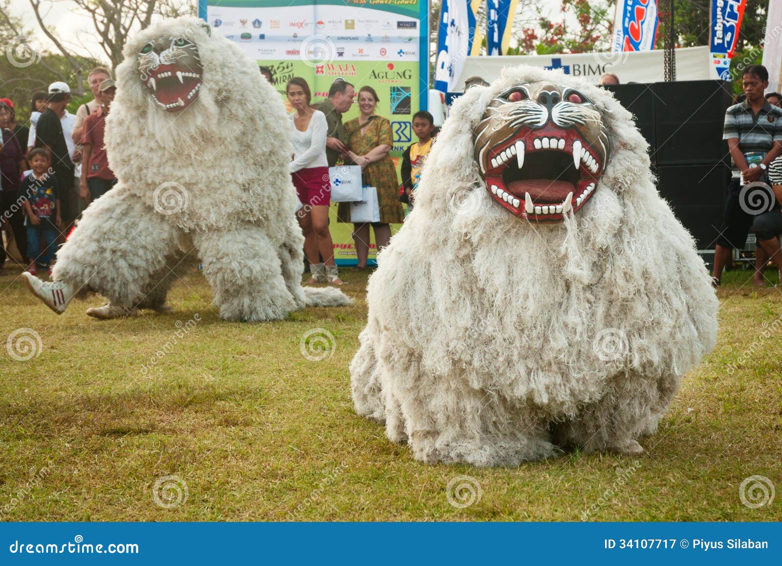 Singo Ulung Bondowoso. fotografía editorial. Imagen de danza - 34107717