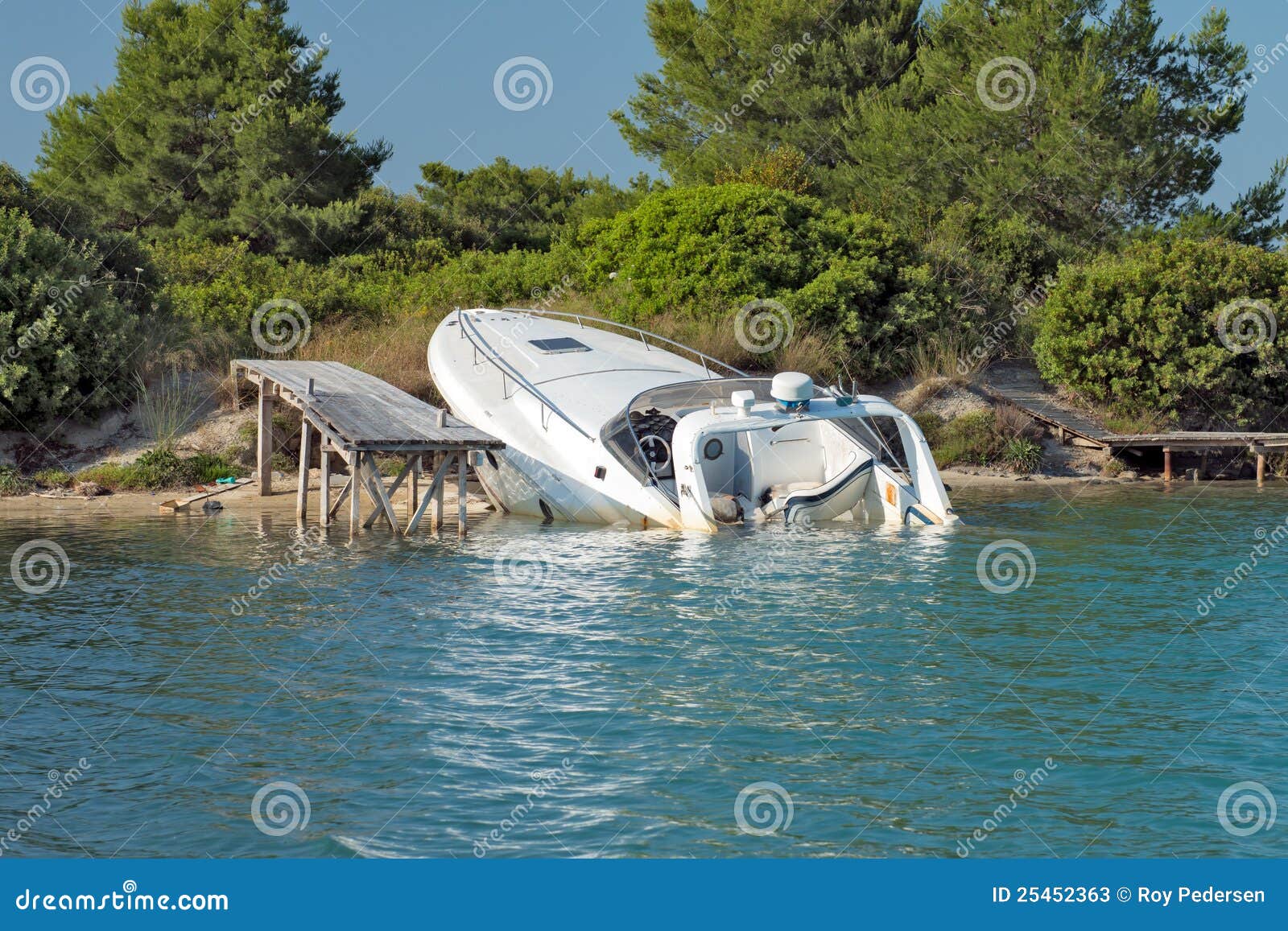Sinking Boat stock image. Image of water, sunk, beached - 25452363