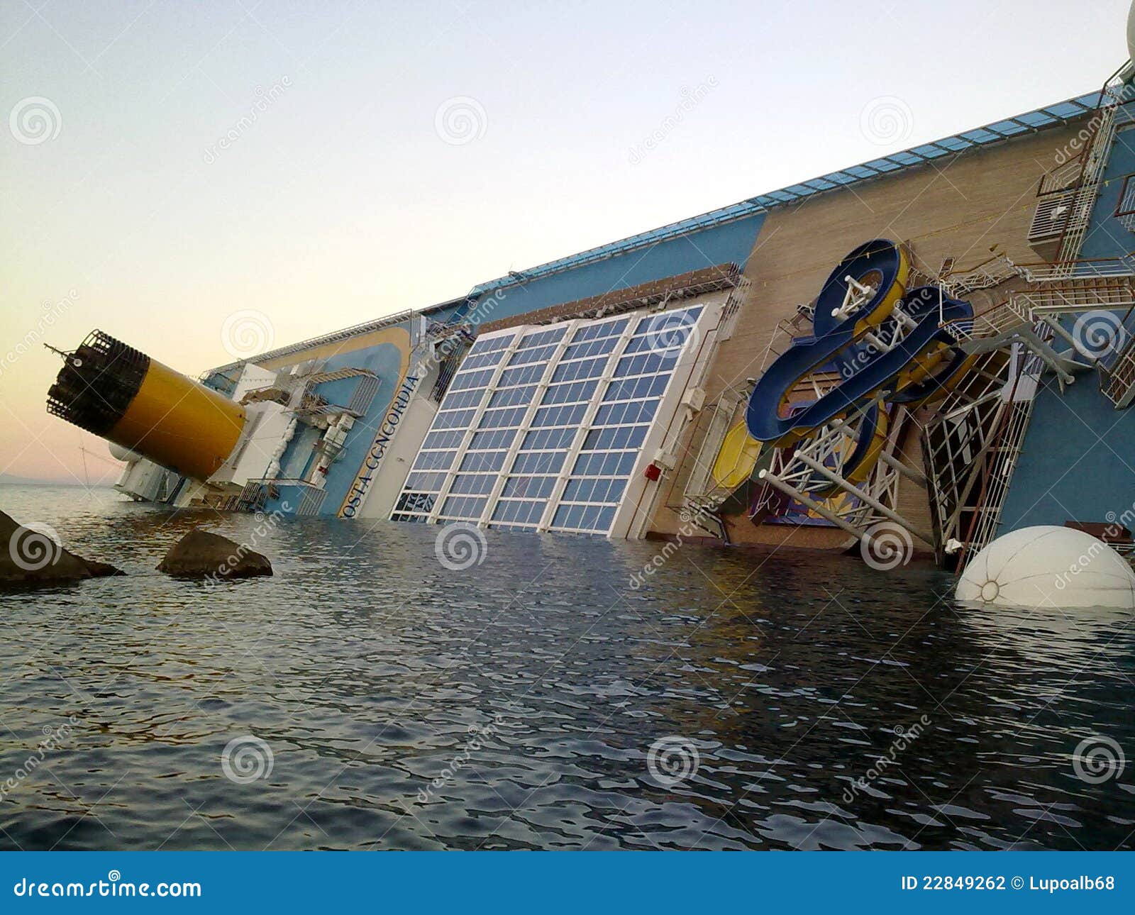 Sinking Cruise Ship Costa Concordia Editorial Photography - Image of ...