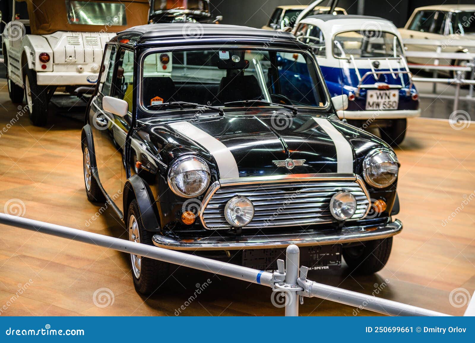 SINSHEIM, GERMANY - MAI 2022: Black Mini Cooper 1,3i 1993 Editorial ...