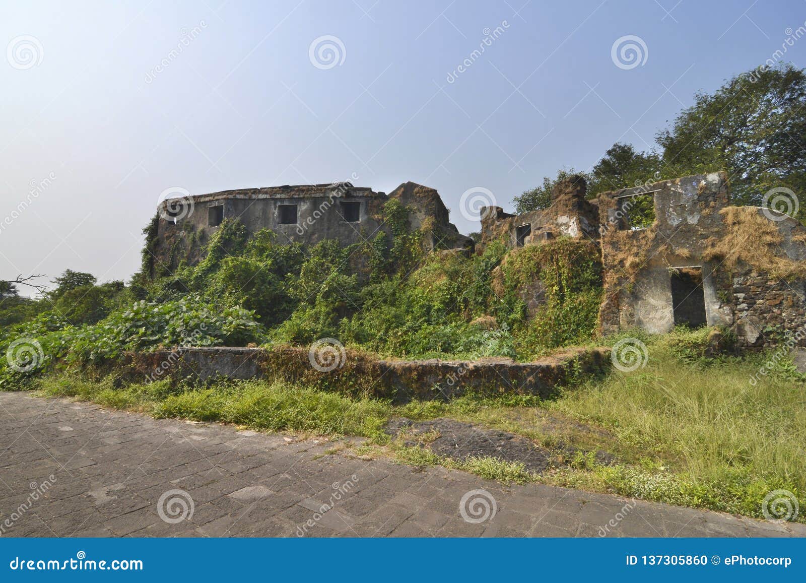 The Sion Hillock Fort in Mumbai, India Stock Photo - Image of indian ...