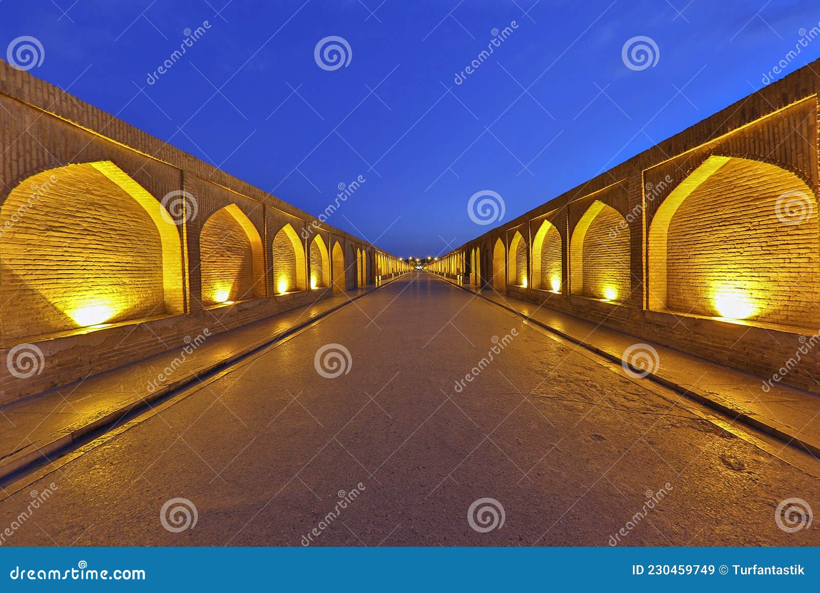 Siosepol Bridge, Isfahan, Iran Stock Image - Image of arches, dusk ...