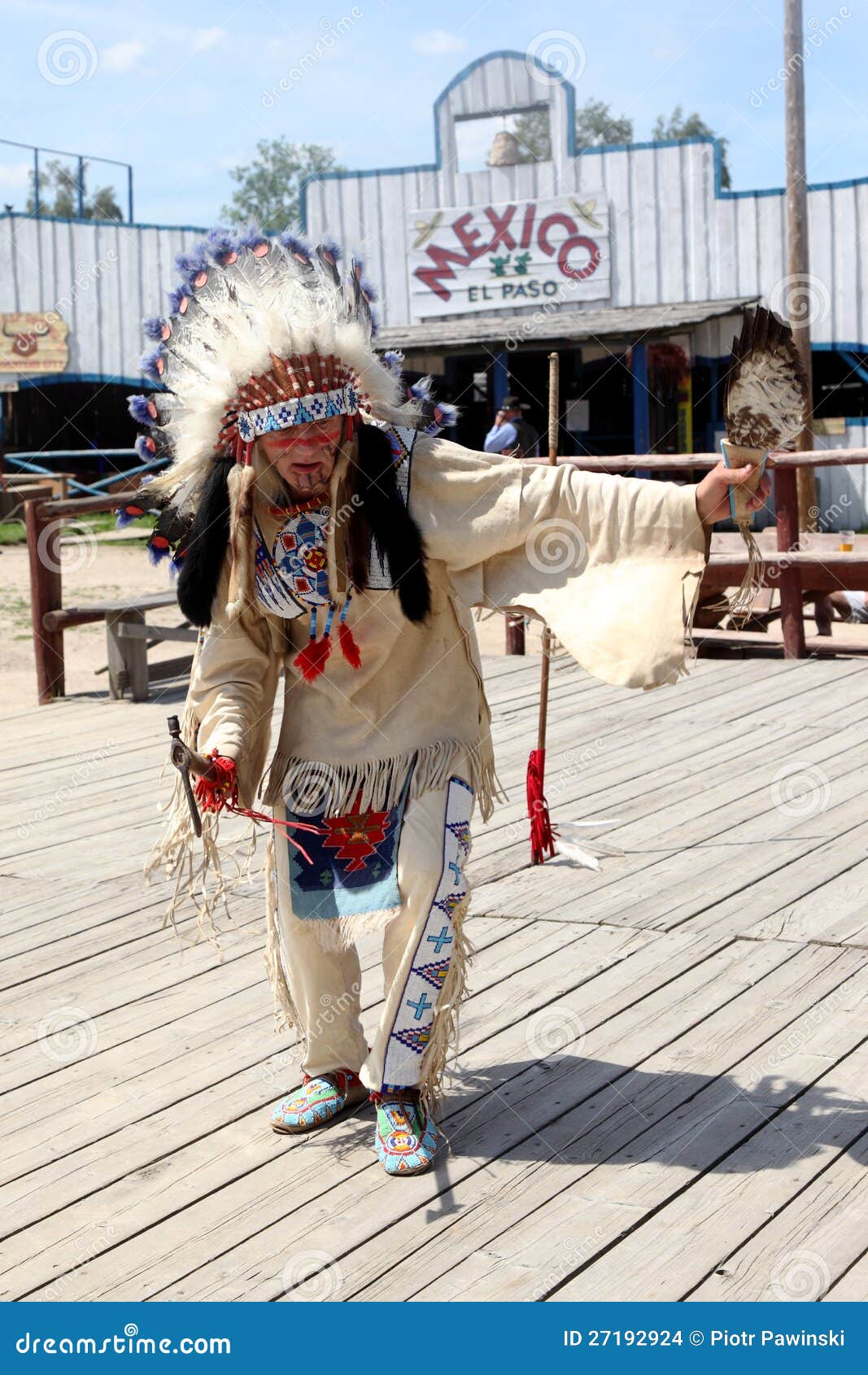 Sioux dancing ritual dance editorial stock image. Image of feathers ...