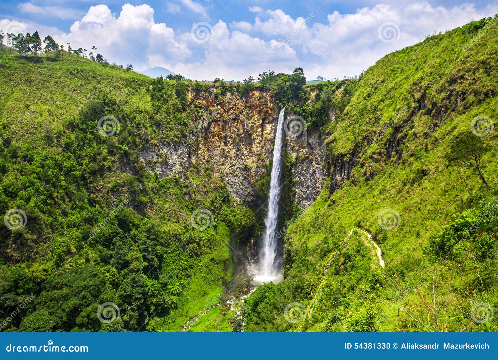 Sipisopiso Waterfall in Northern Sumatra Stock Photo - Image of piso ...