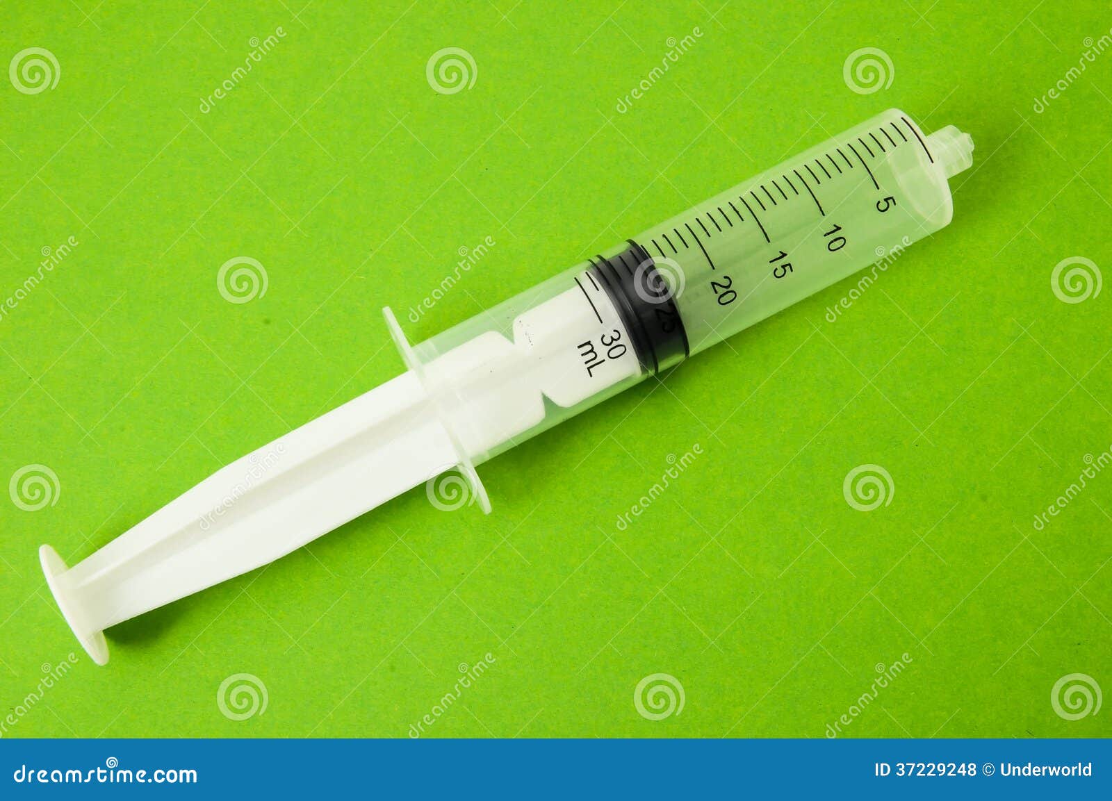 Siringa in bianco e nero fotografia stock. Immagine di vetro - 37229248