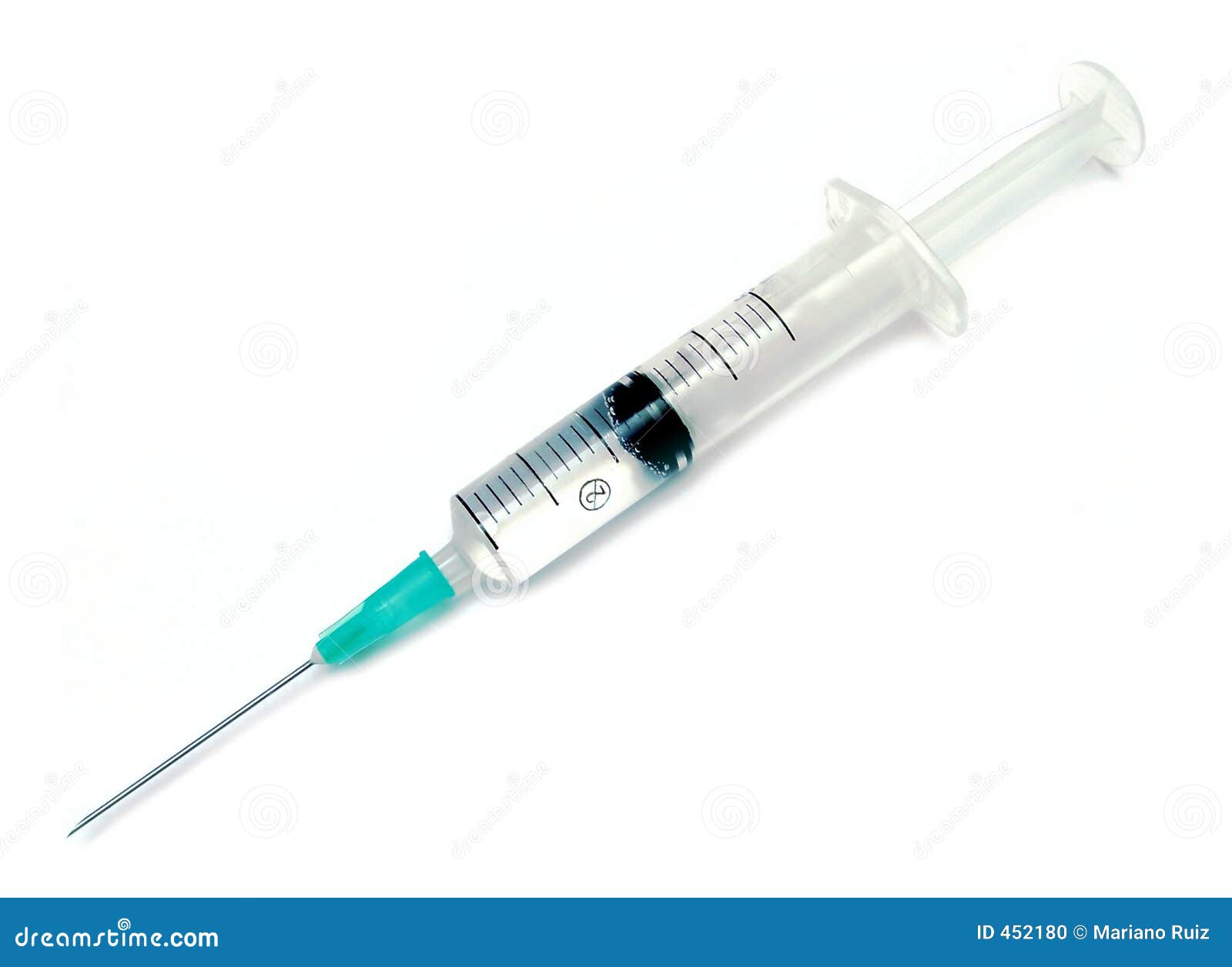 Siringa con liquido fotografia stock. Immagine di medico - 452180