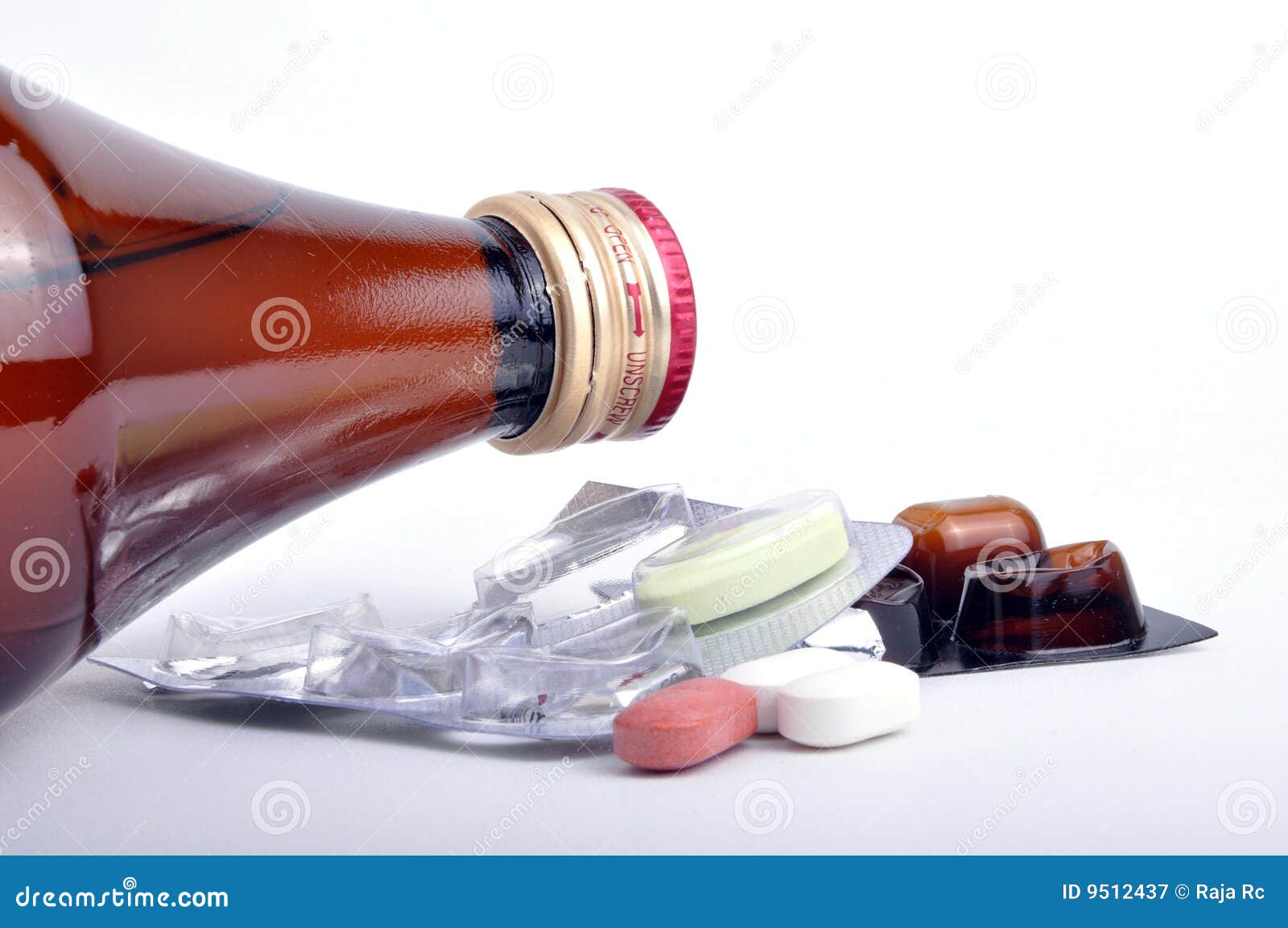 Sirup und Tablette stockbild. Bild von pille, apotheke - 9512437