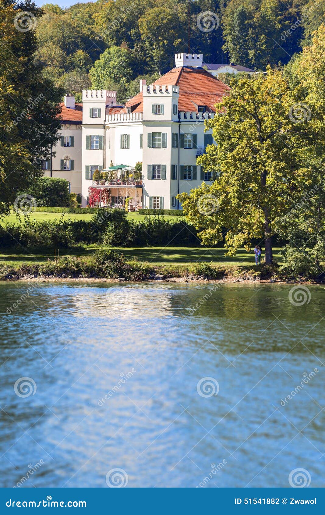 Sisi-Schloss Possenhofen stockfoto. Bild von reflexion - 51541882