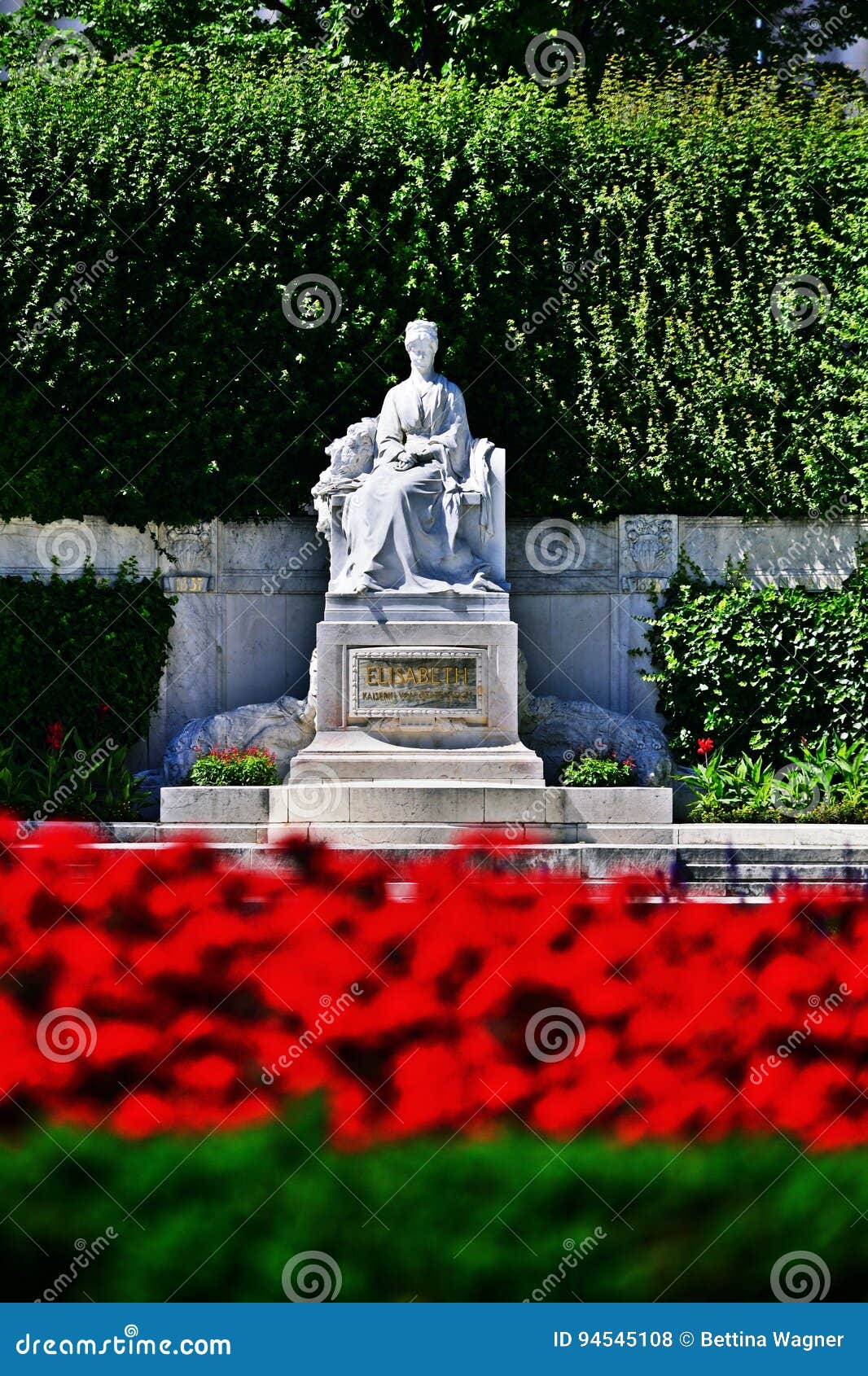 Sissi statue Wien stock photo. Image of sisi, colours - 94545108