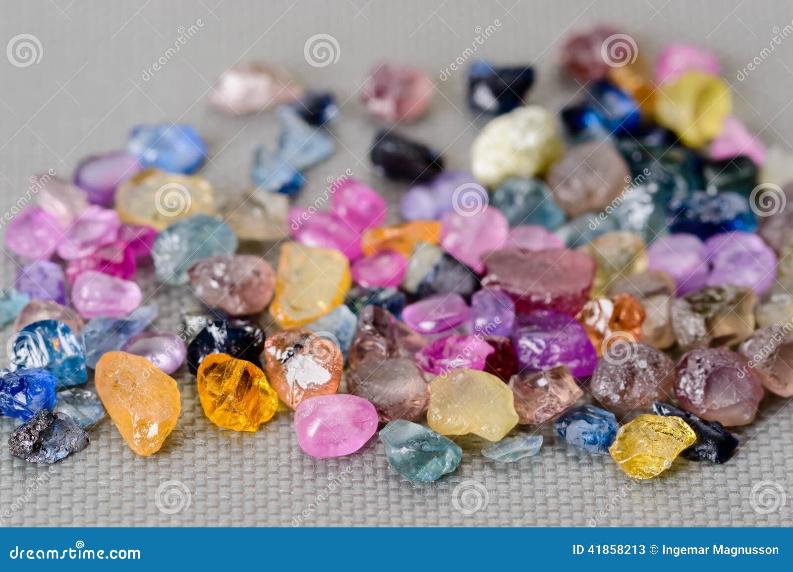 Sistema De Zafiros Coloridos Imagen de archivo - Imagen de azul ...