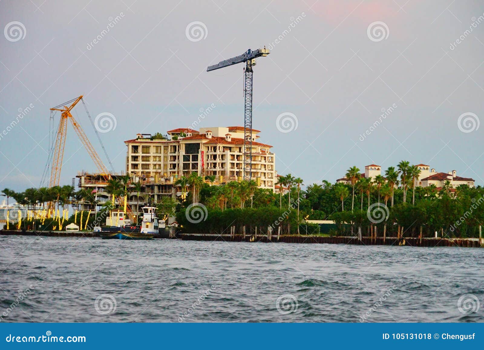 Sistema del sol de Miami foto de archivo. Imagen de brillante - 105131018