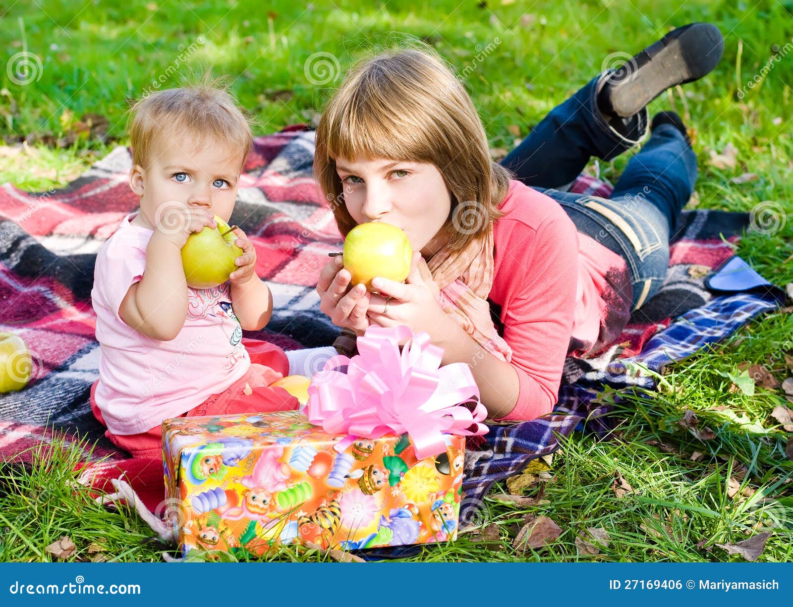 Sisters holiday stock photo. Image of green, nature, holiday - 27169406