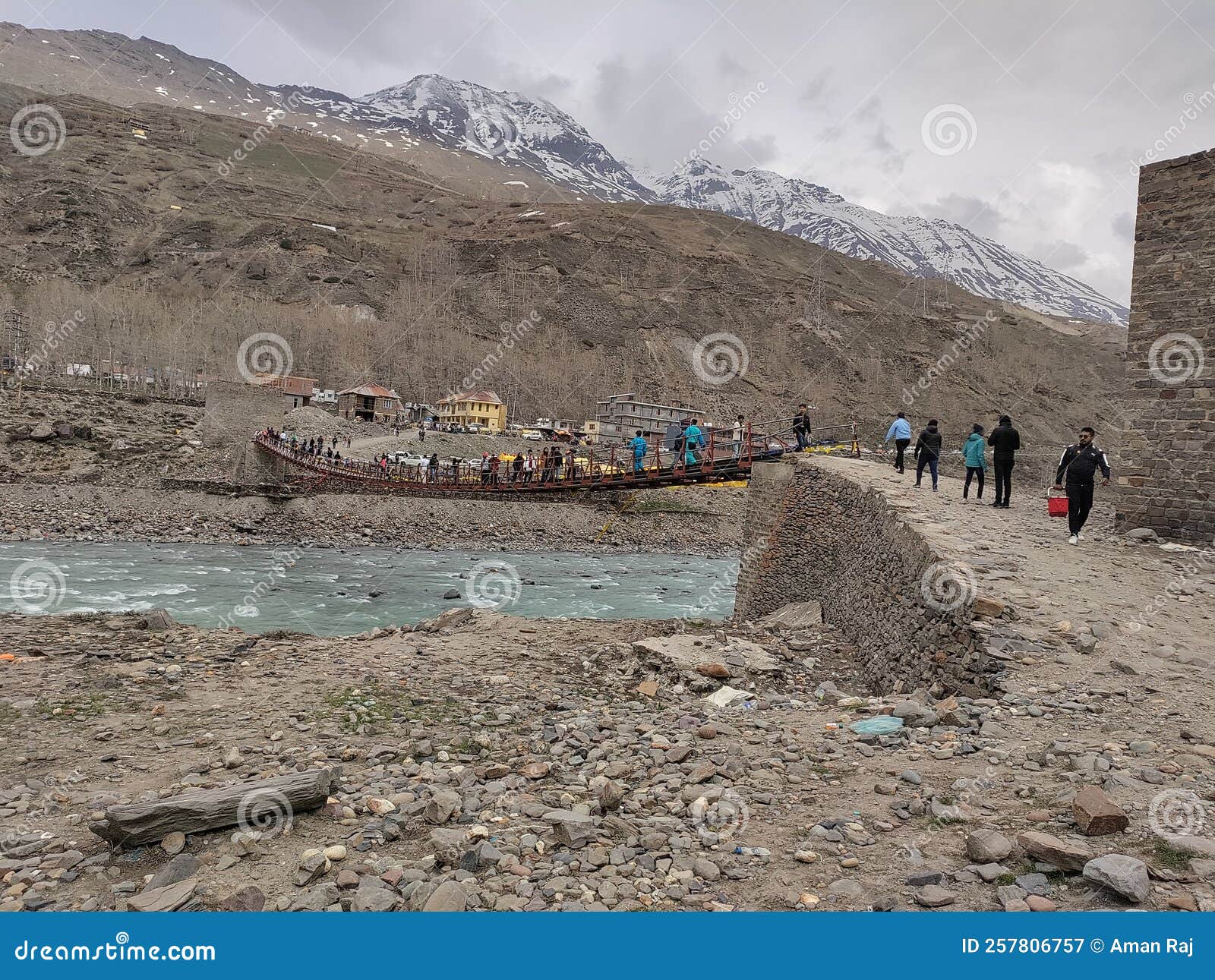 Sisu, Manali Honeymoon Place Editorial Photography - Image of rock ...