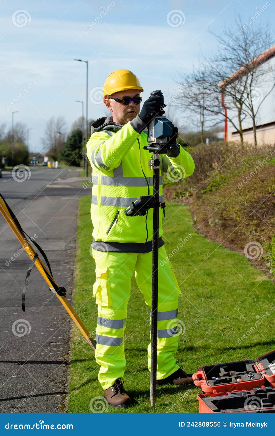 Site Engineer Checking Levels of Road Using Autolevel Stock Photo ...