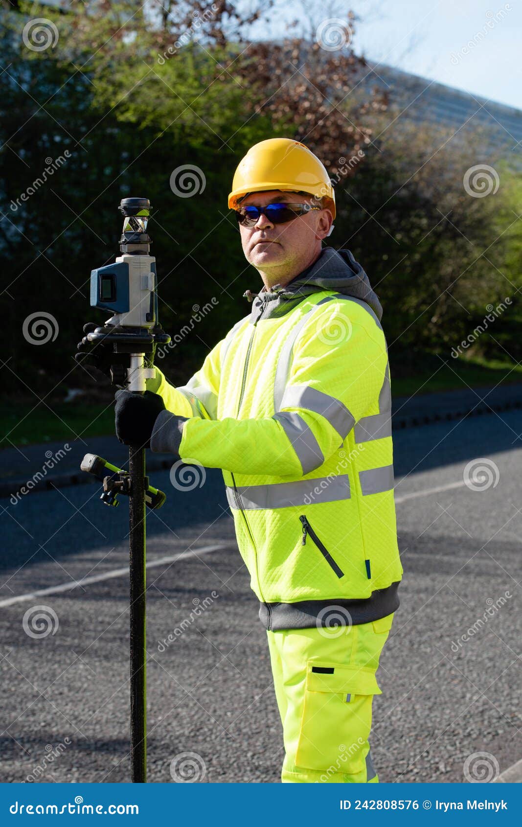 Site Engineer Checking Levels of Road Using Autolevel Stock Photo ...