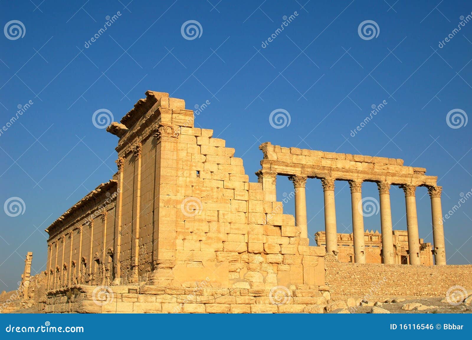 Site of Palmyra Syria stock photo. Image of flag, building - 16116546