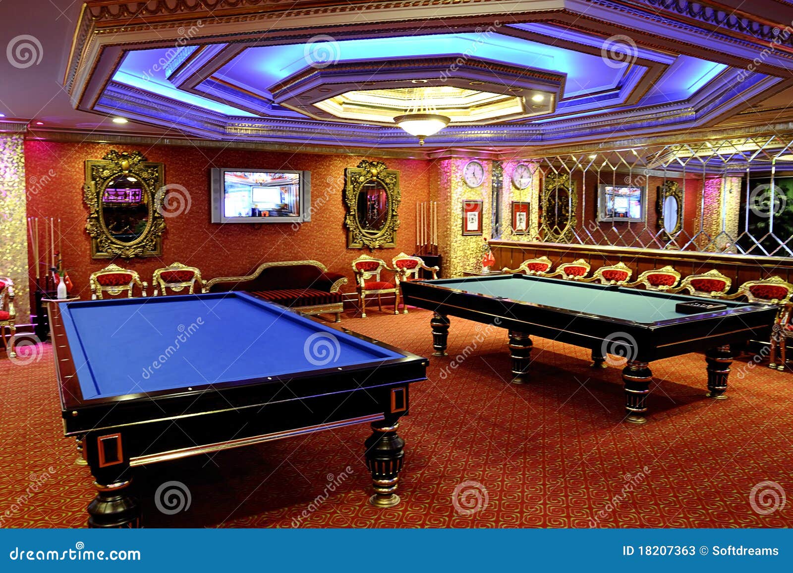 Sitio de billares imagen de archivo. Imagen de rodillo - 18207363