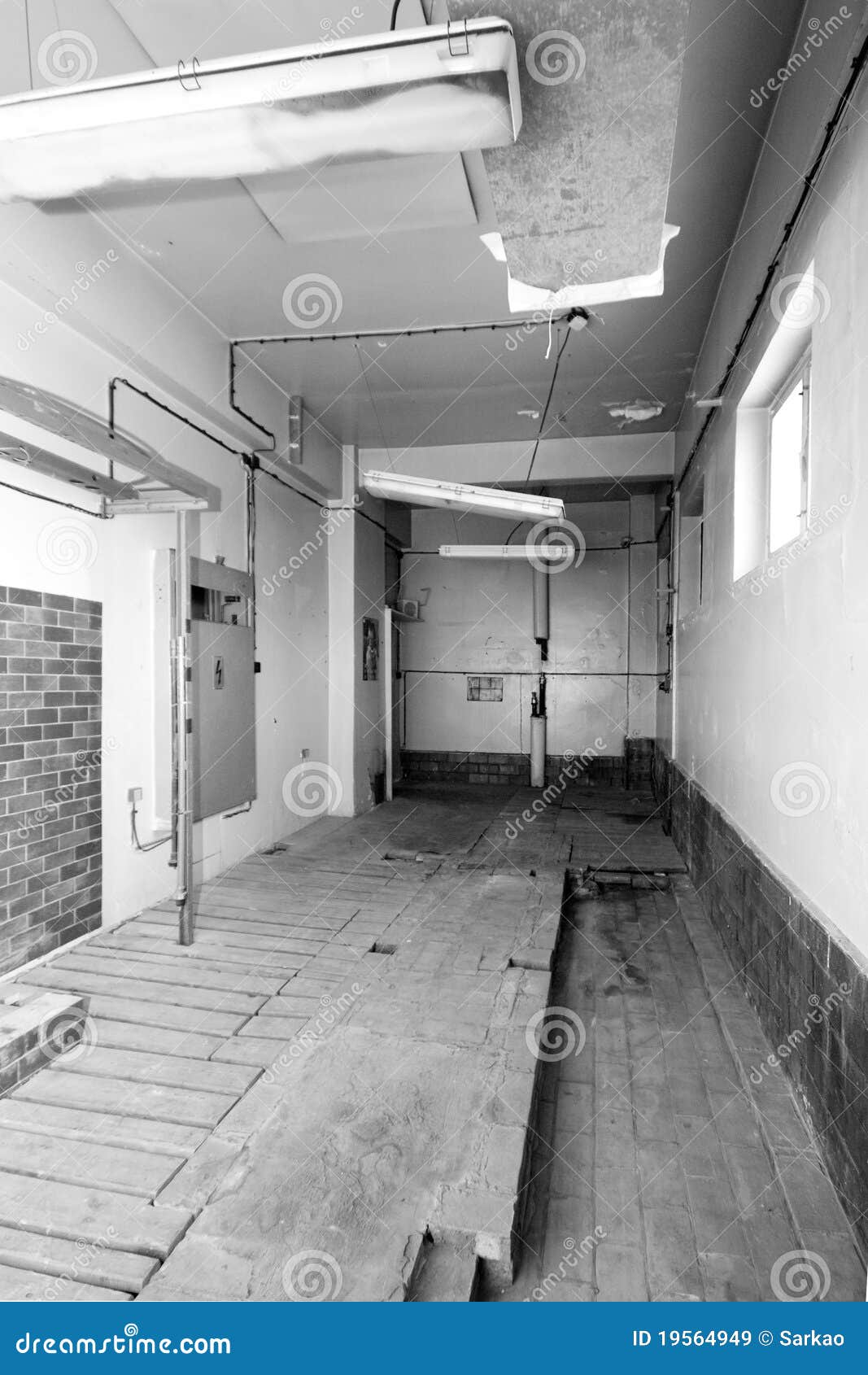 Sitio vacío feo imagen de archivo. Imagen de labra, viejo - 19564949