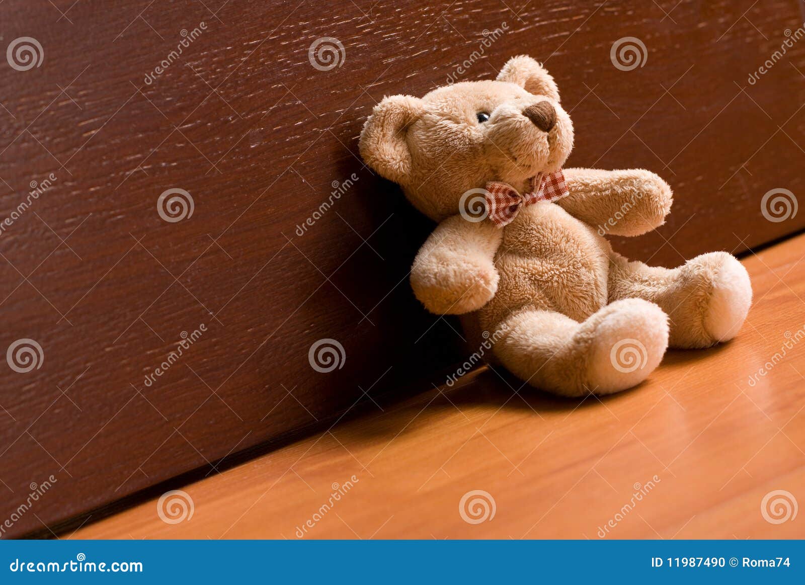 Sitting teddy bear stock photo. Image of fluffy, lovable - 11987490