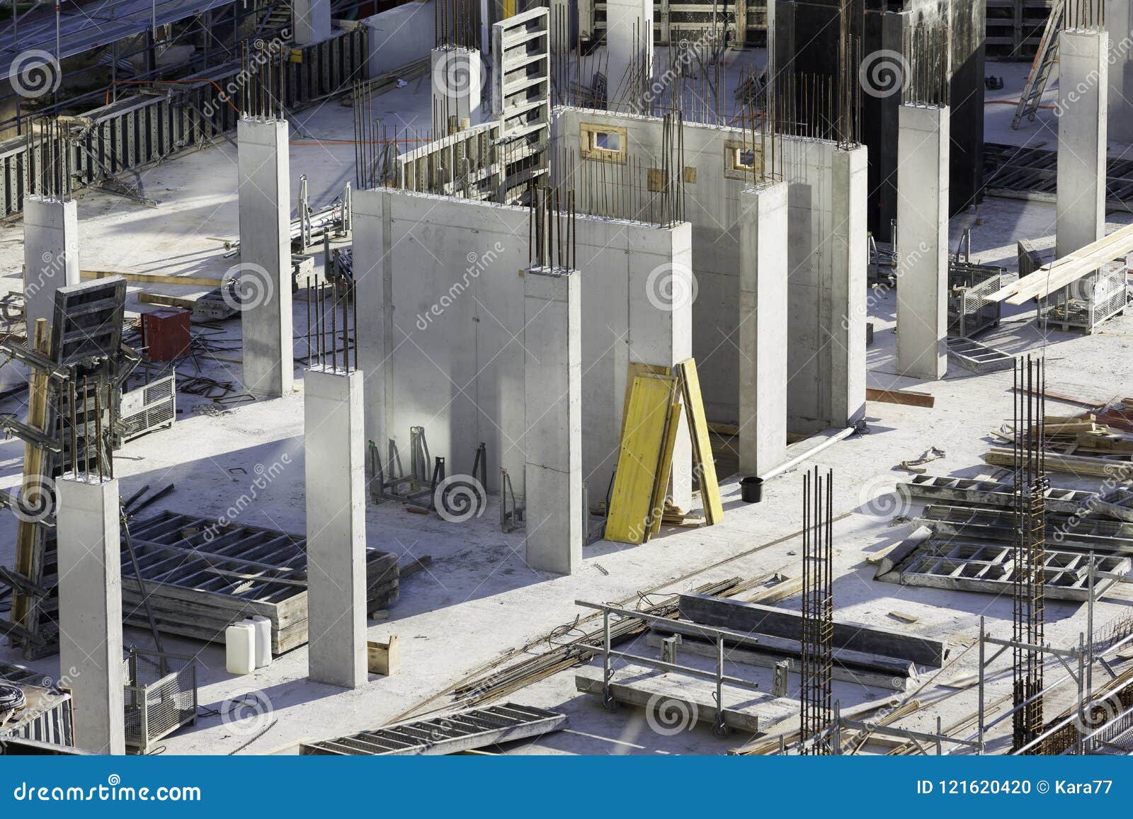 In-situ concrete walls stock photo. Image of formwork - 121620420