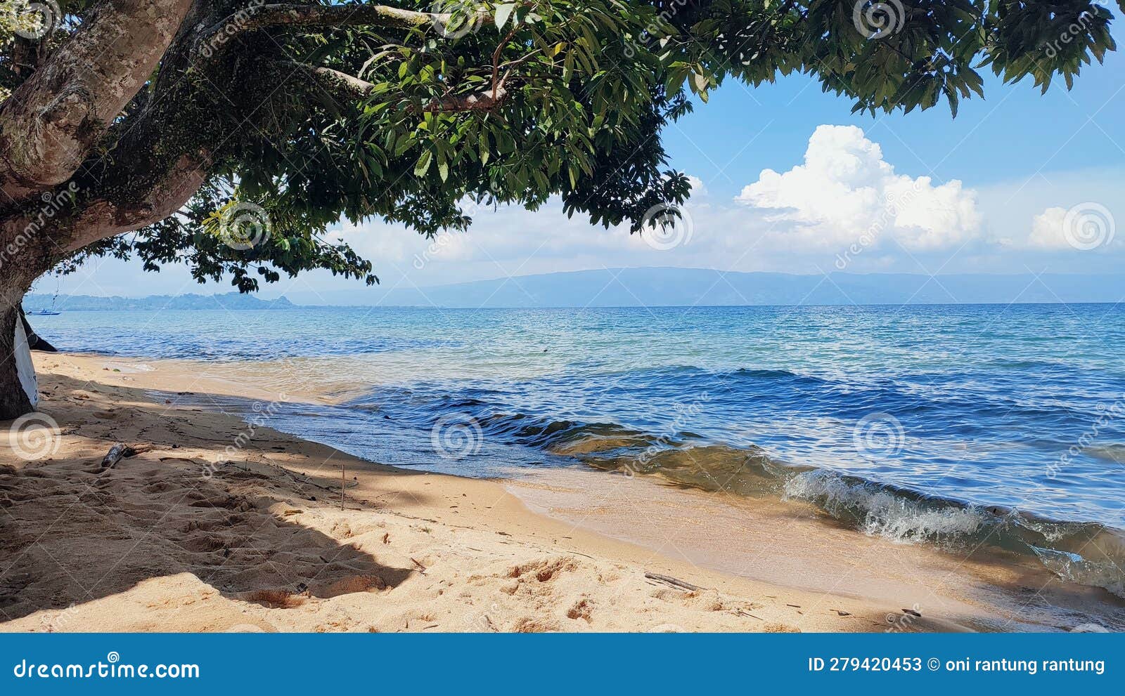 Siuri Beach, Lake Poso Tentena Stock Image - Image of siuri, poso ...