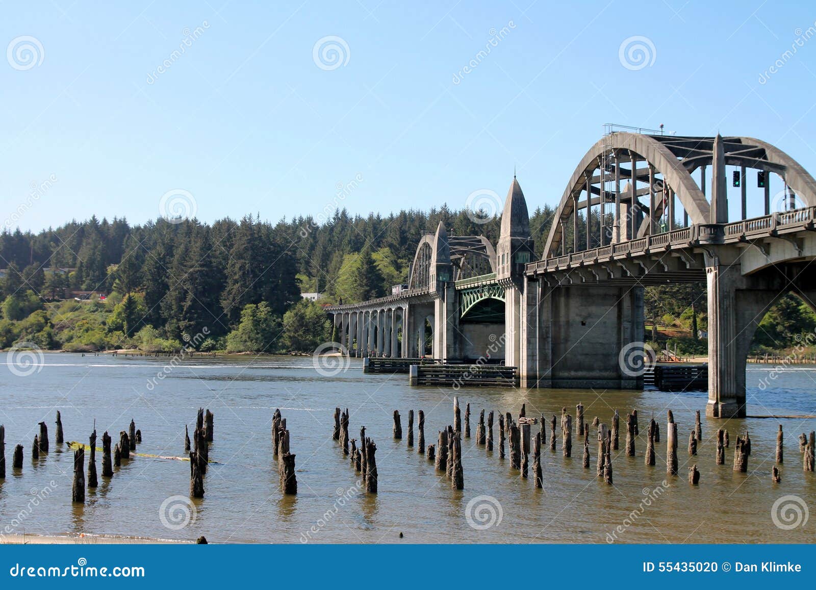 Siuslaw Bridge in Florence, Oregon Stock Photo - Image of pillar ...