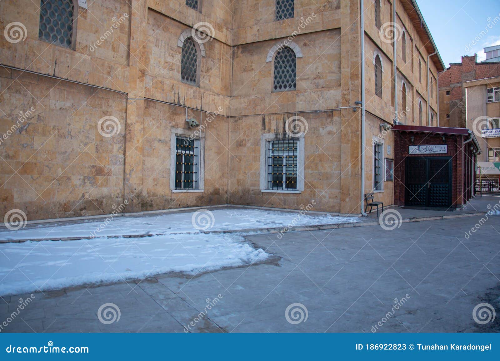 Sivas Pasha Mosque editorial stock photo. Image of snow - 186922823