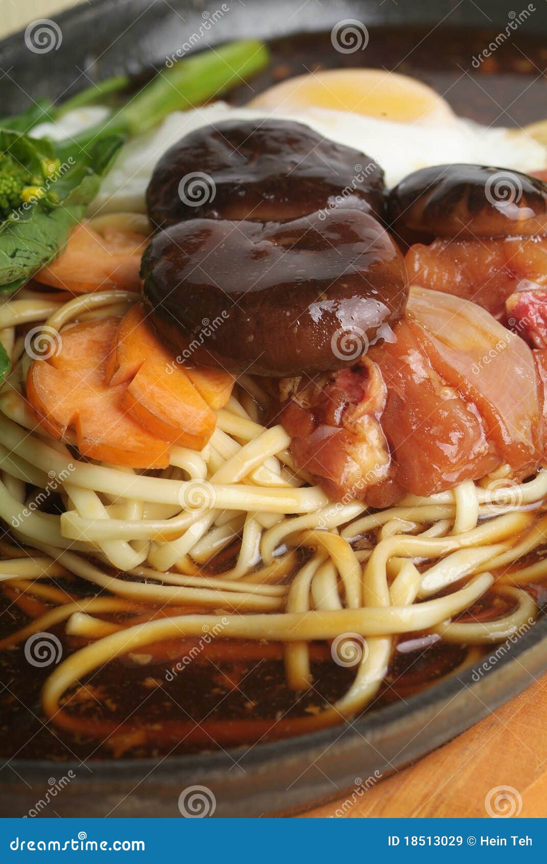 Sizzling noodle stock image. Image of noodle, chinese - 18513029