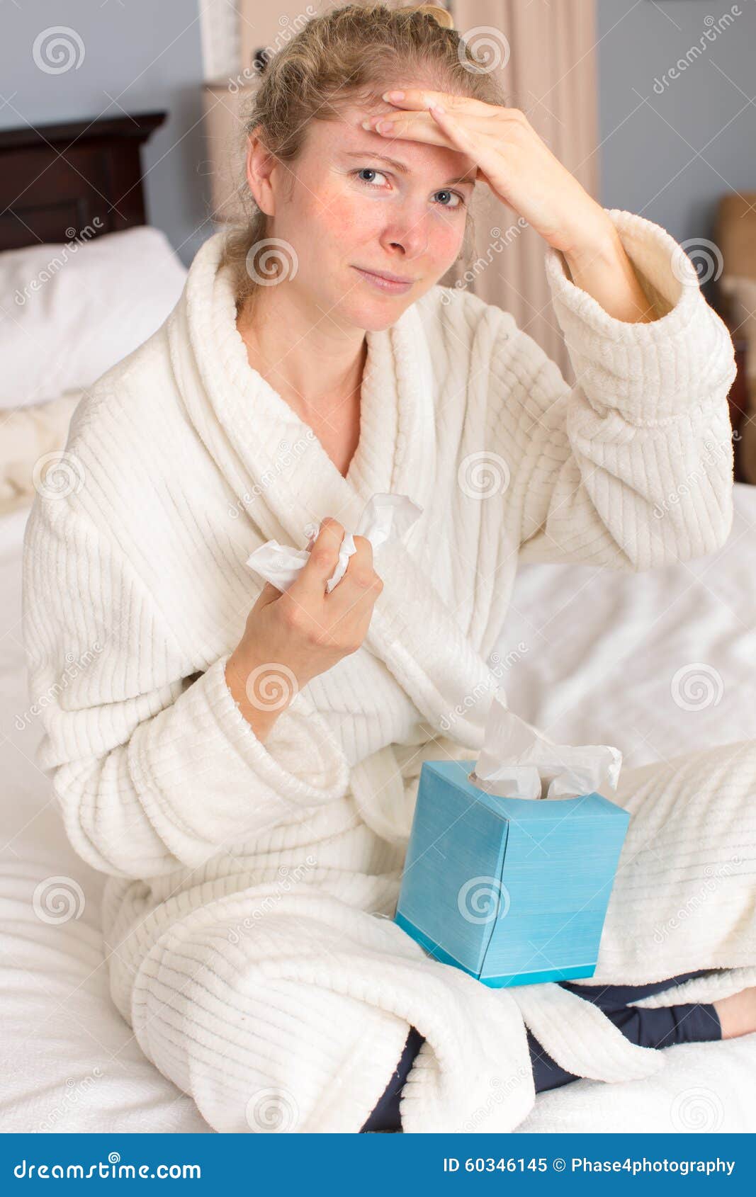 Sjuk kvinna fotografering för bildbyråer. Bild av inre - 60346145