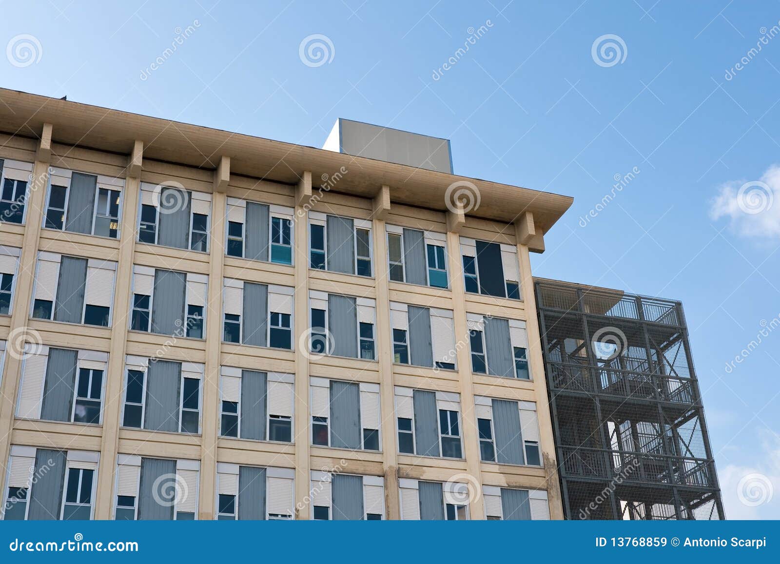 Sjukhus fotografering för bildbyråer. Bild av lätthet - 13768859