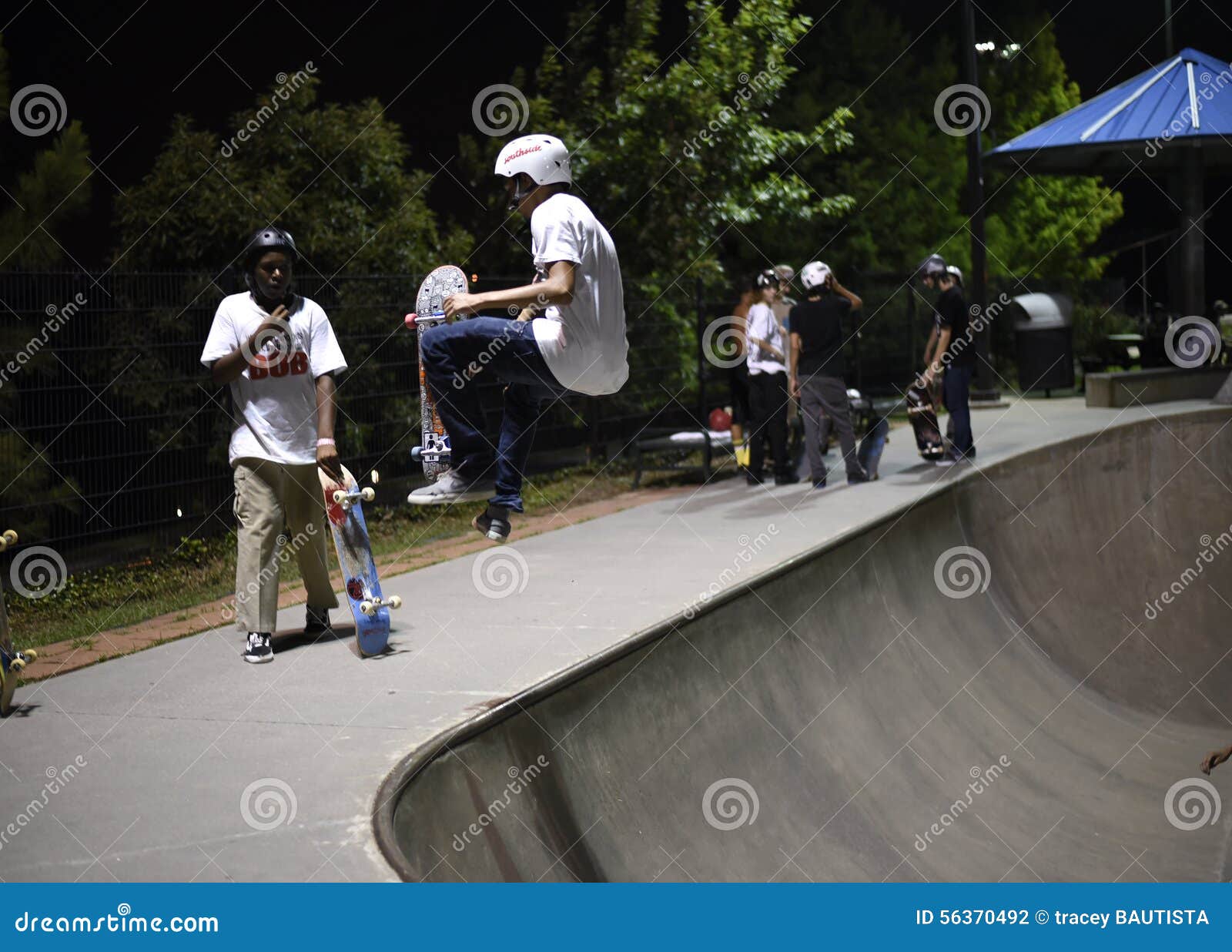 Skateboarder Doing Trick at Skatepark Editorial Photography - Image of ...