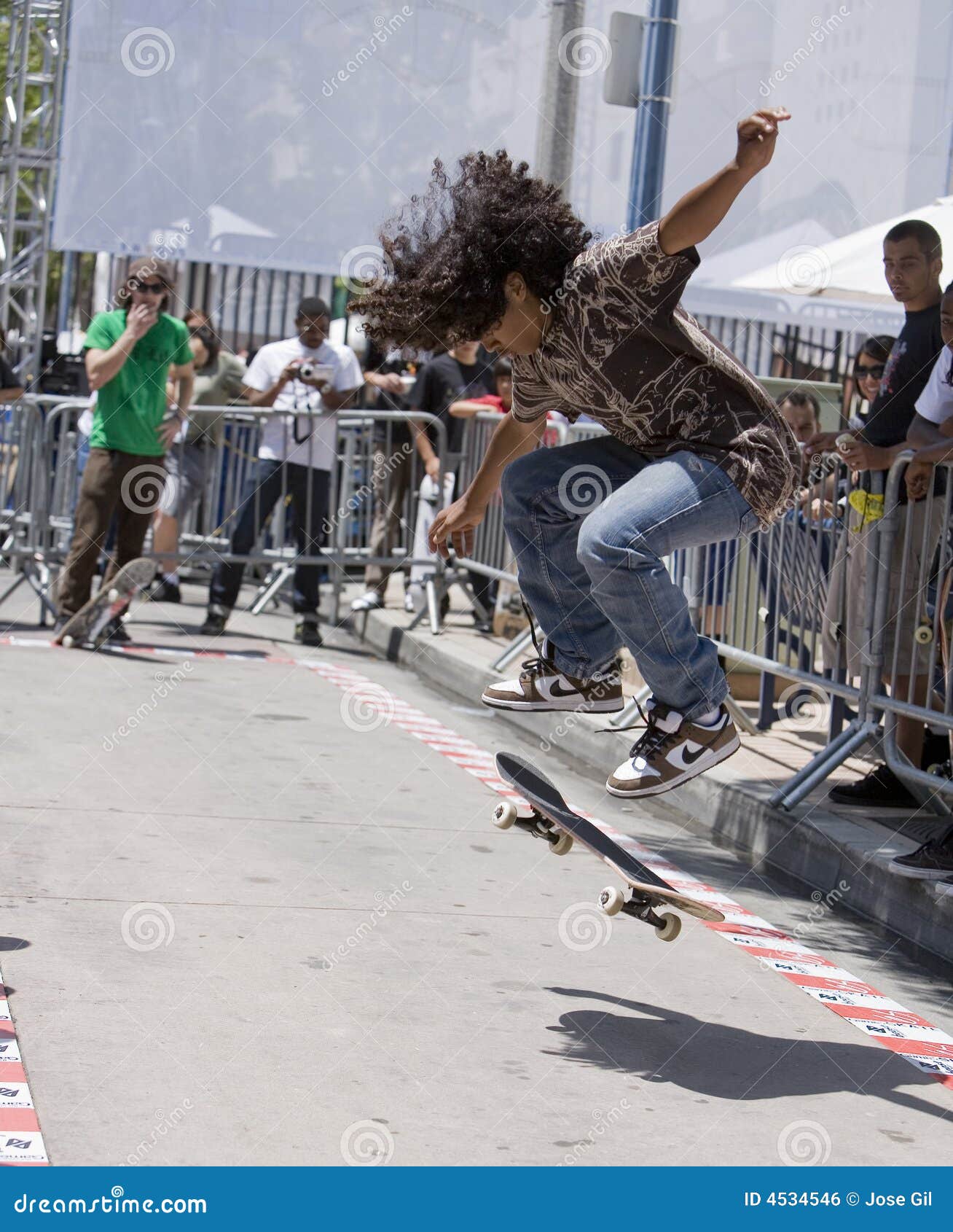 Skater 13 editorial photo. Image of skateboarder, angeles - 4534546
