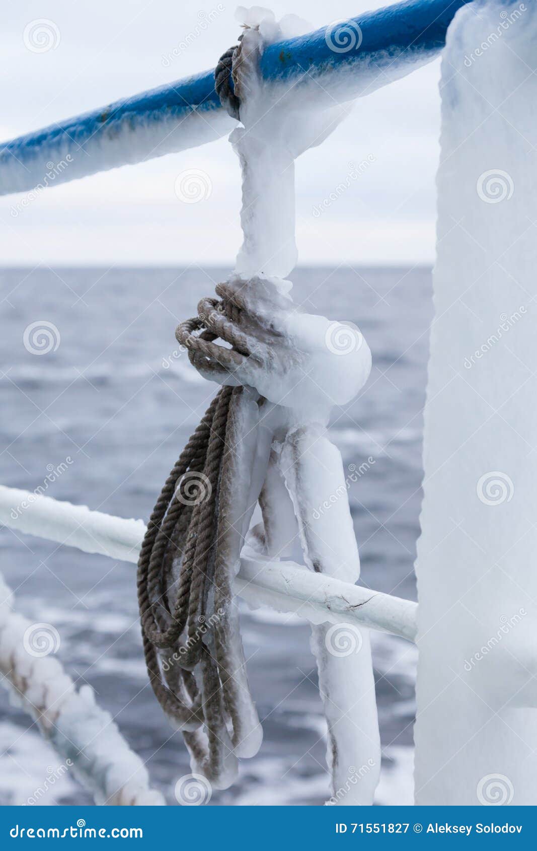 The Rope Covered Transom Of A Narrow Boat On The Canal In Nottingham ...