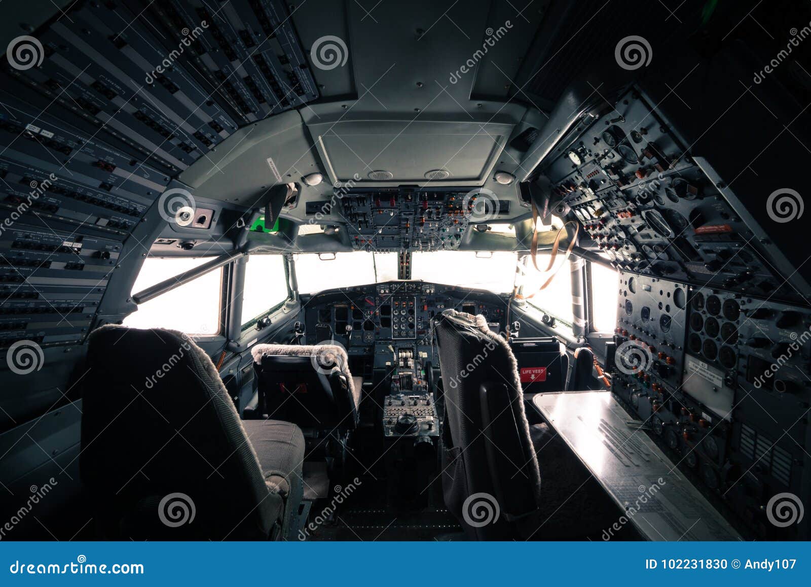 Skeleton Of A Boeing 727 Airplane Cockpit Editorial Image ...