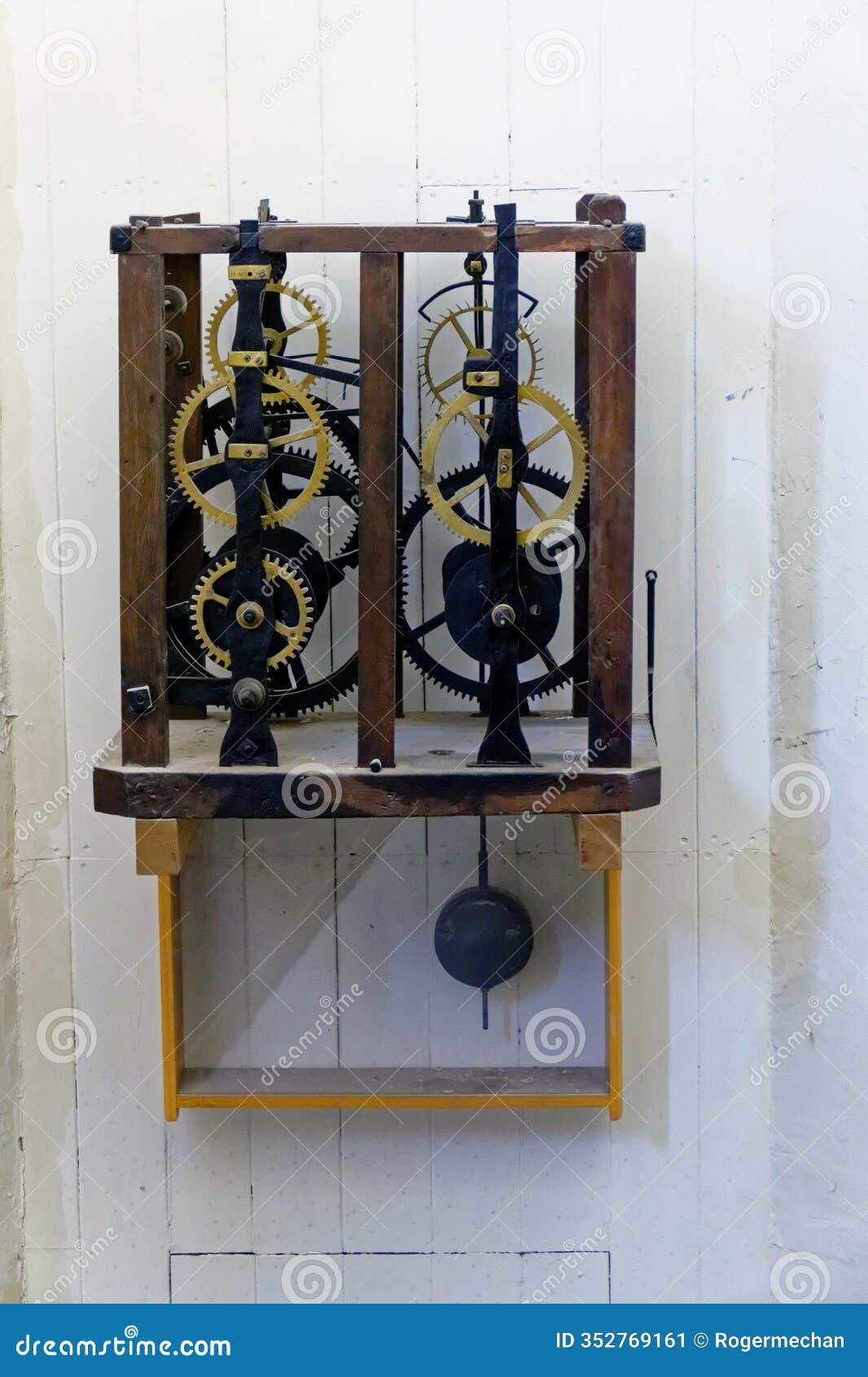 Skeleton Clock Royalty-Free Stock Image | CartoonDealer.com #15095296