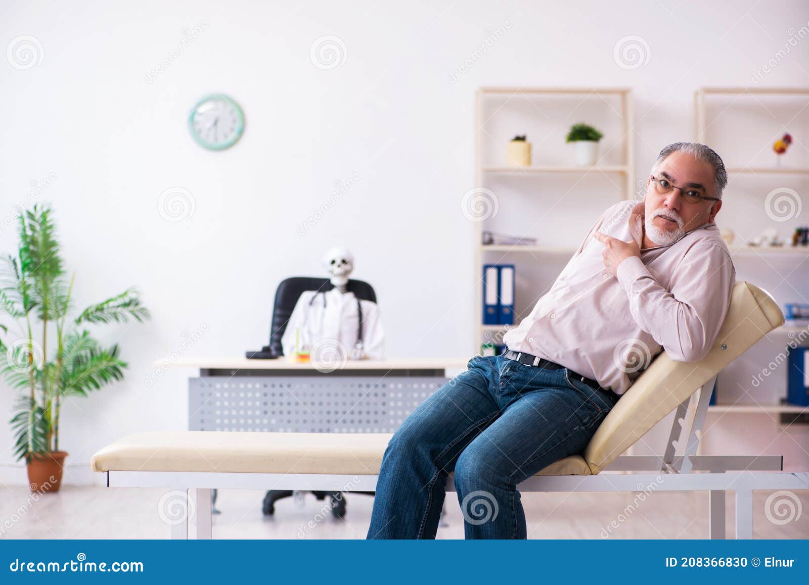 Old Man Visiting Dead Doctor Stock Photo - Image of clinic, late: 208366830