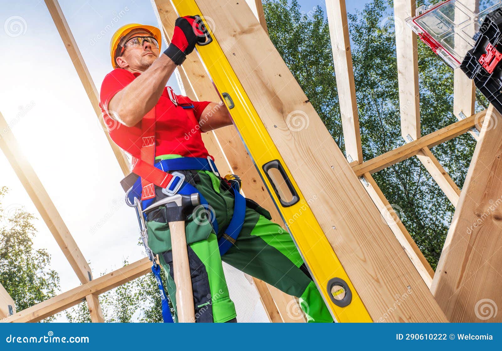 Skeleton Frame Worker with Large Spirit Level Level Accuracy Stock ...