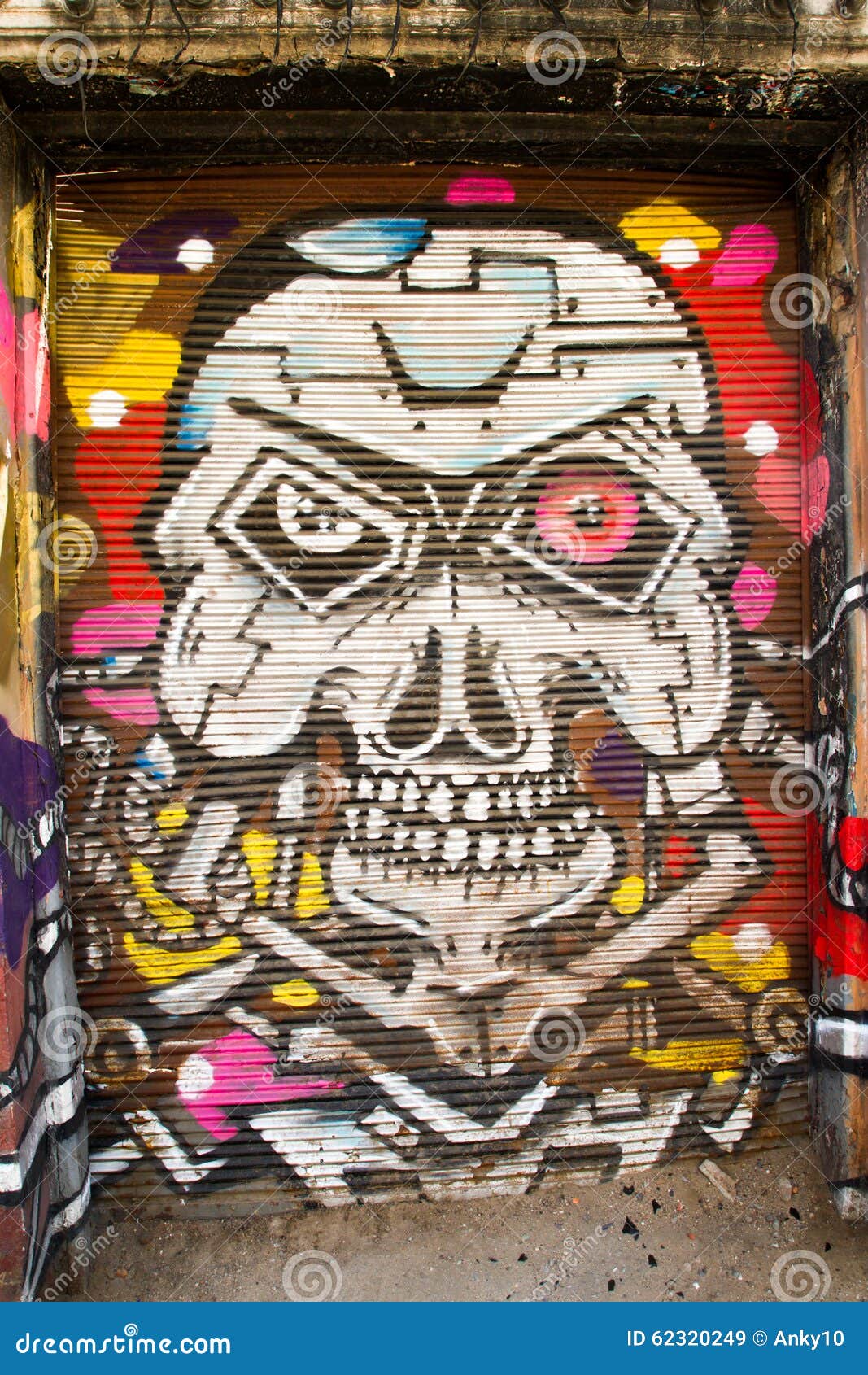 Skeleton Head Graffiti editorial stock image. Image of cityscape - 62320249