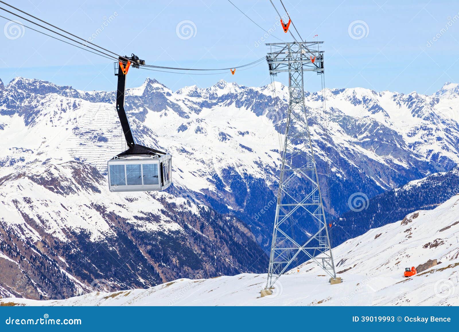 Ski cabin lift stock image. Image of scenery, lift, covered - 39019993